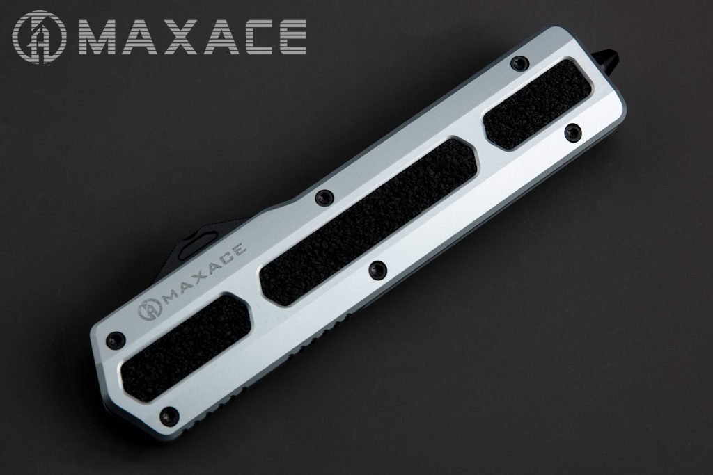 Neptune – Maxaceknives